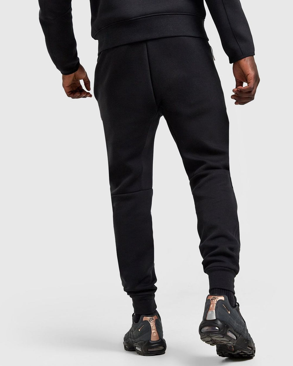 Syna World x Nike Tech Fleece Set